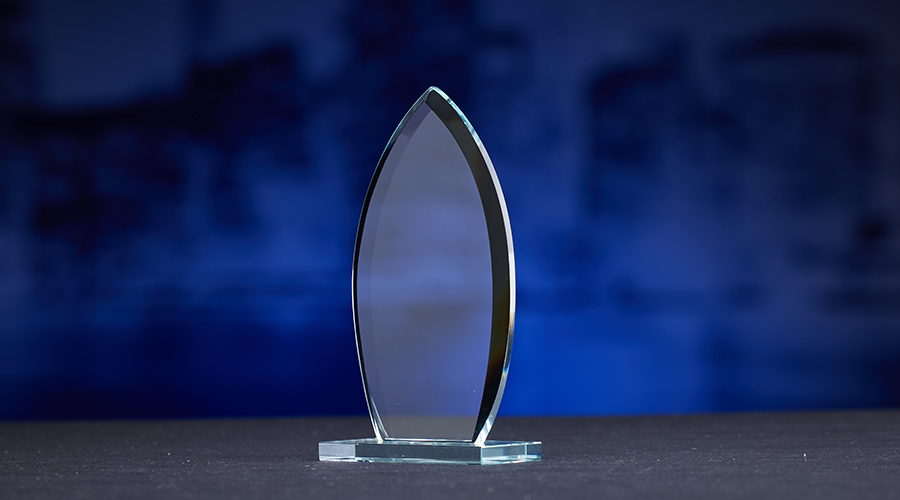 Glass Trophies - De Tombstone Specialist